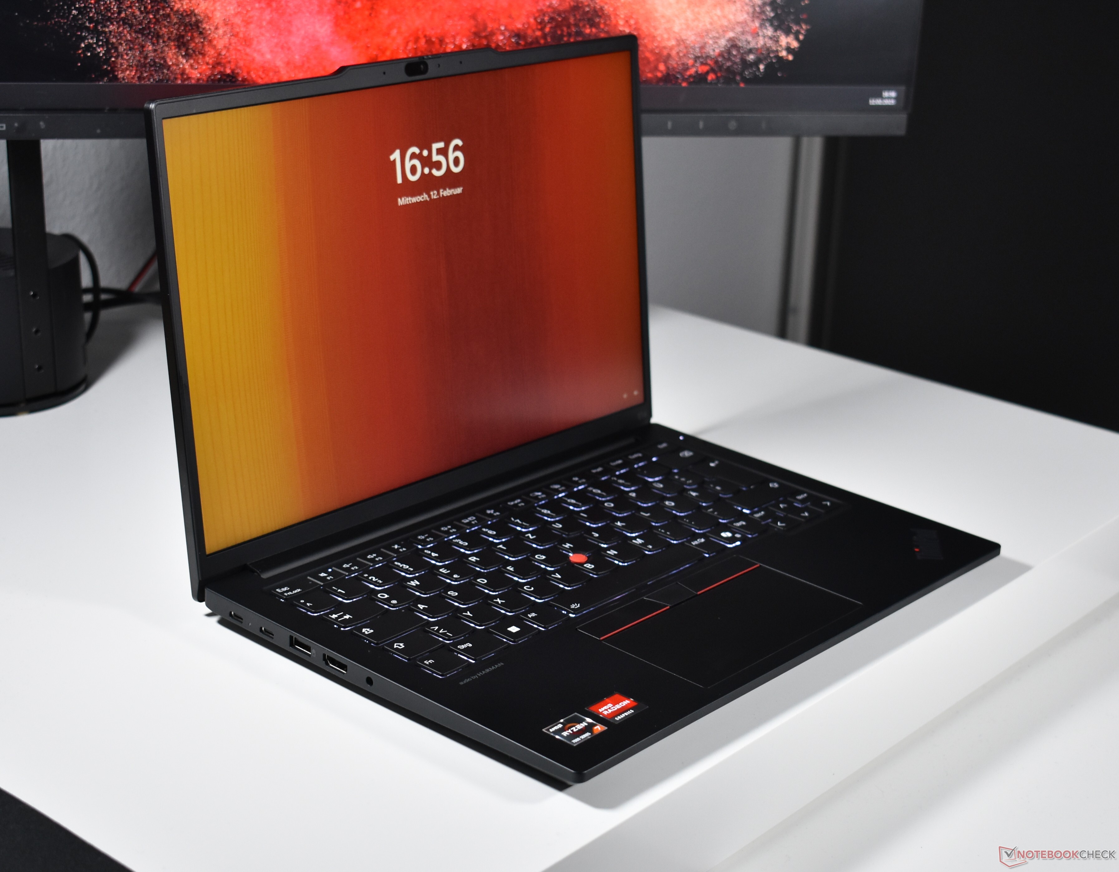 Duża możliwość rozbudowy i przystępna cena: Recenzja laptopa Lenovo ...