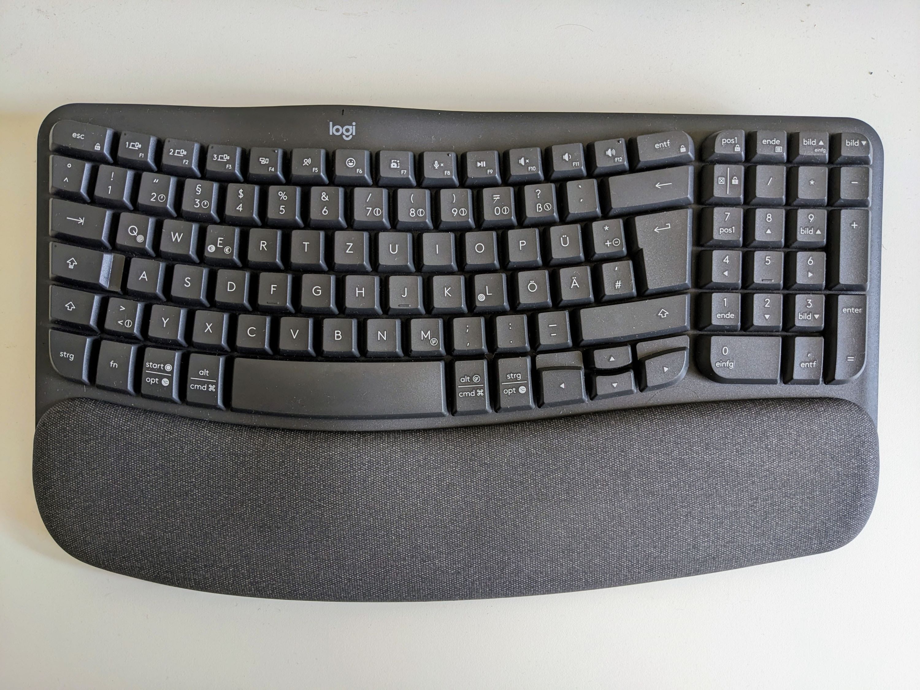Recenzja Logitech Wave Keys: Bezprzewodowa ergonomiczna klawiatura ...